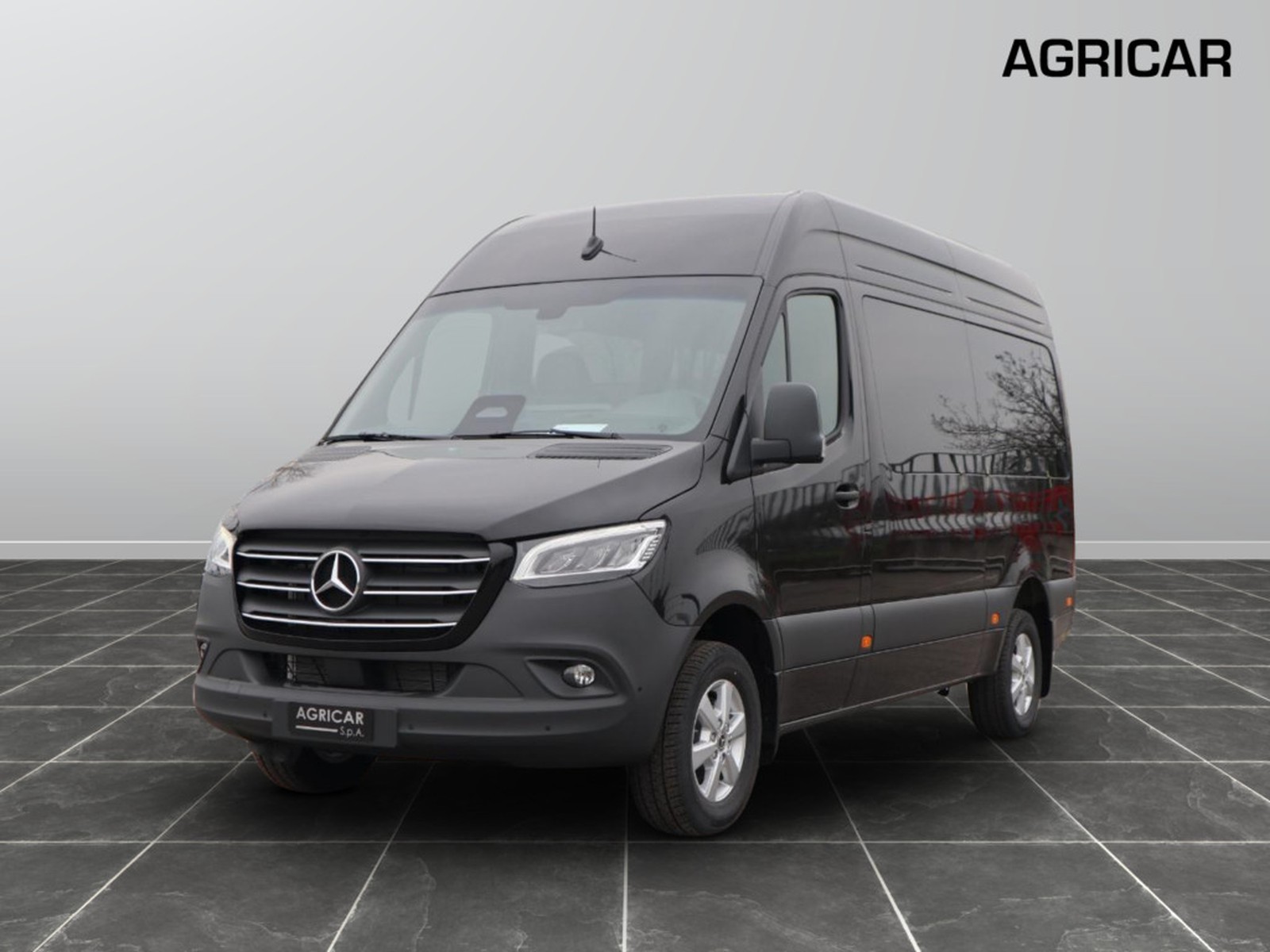 Mercedes vans Sprinter 317 rwd 2.0 cdi 37/35 tourer pro 9g-tronic AG-N28425